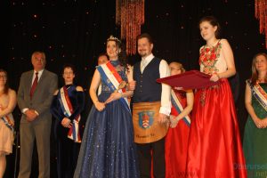 Pia I. is the new Fountain Queen | AllThingsGerman.net: Oberursel